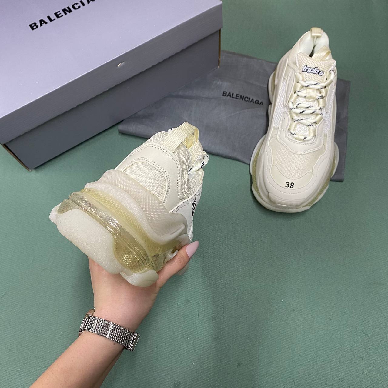 balenciaga ayakkabi triple s erkek sneakers beyaz krem seffaf taban