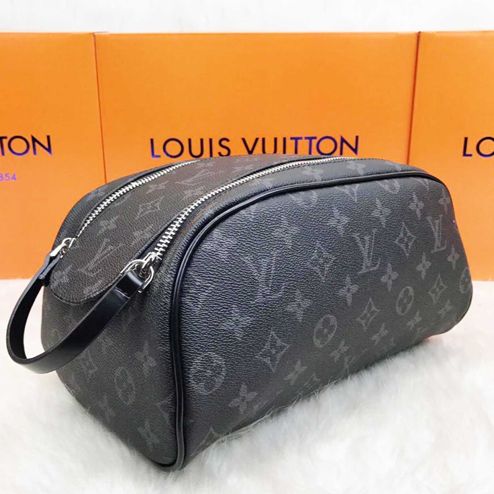 louis vuitton canta erkek el cantasi Toiletry monogram siyah 28x16 ...