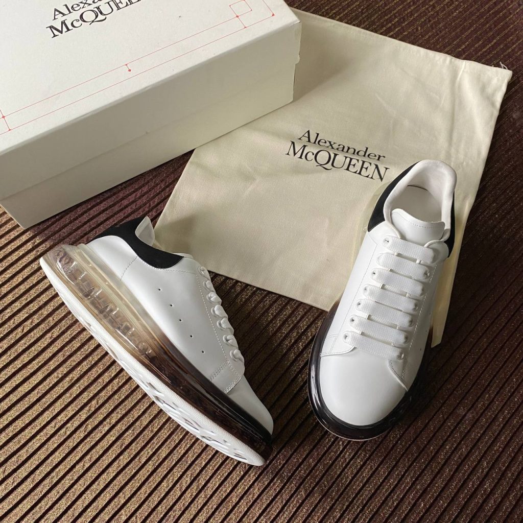 alexander mcqueen ayakkabi sneakers erkek beyaz siyah seffaf taban