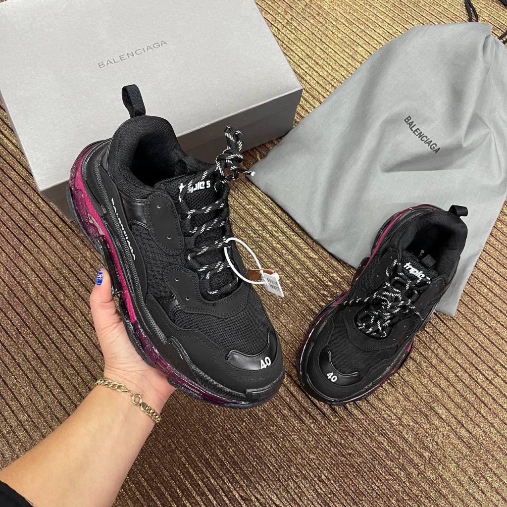 balenciaga ayakkabi triple siyah seffaf taban